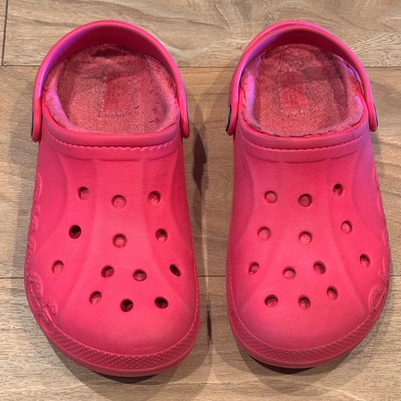 CROCS | Shoes | Crocs Pink Sandals With Ventilation And Textured Sole ...
